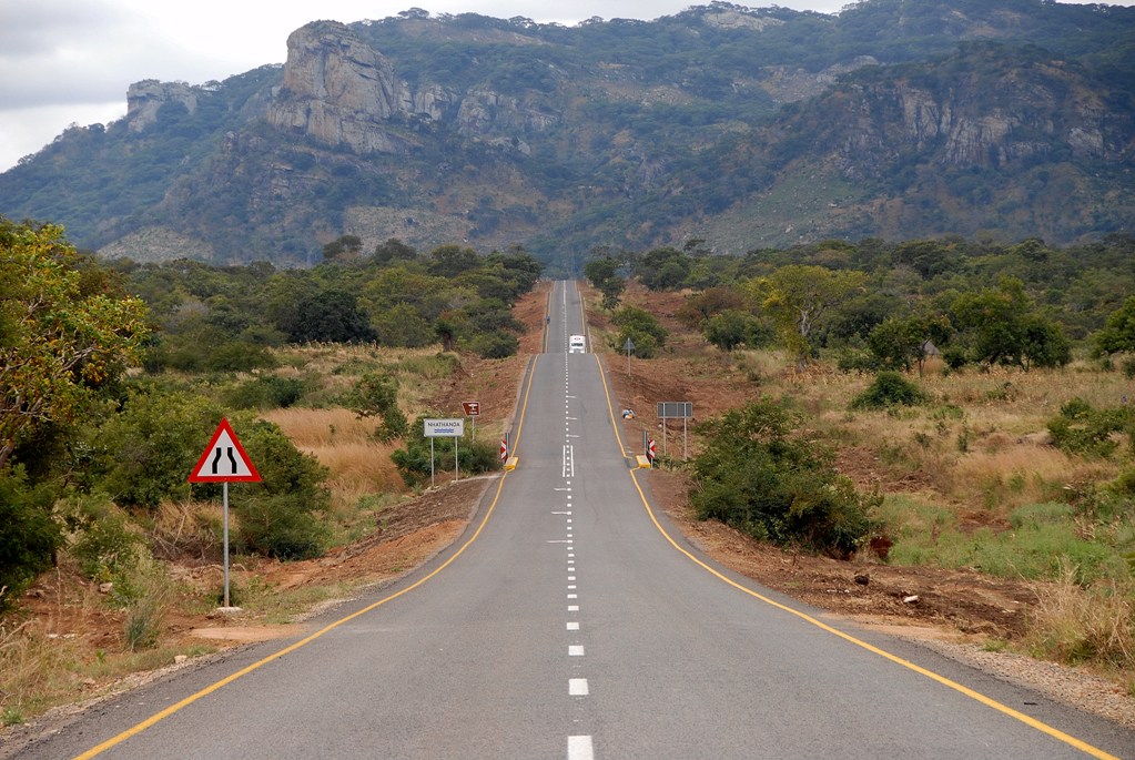 Estradas de Portugal investe na melhoria da sinalização rodoviária